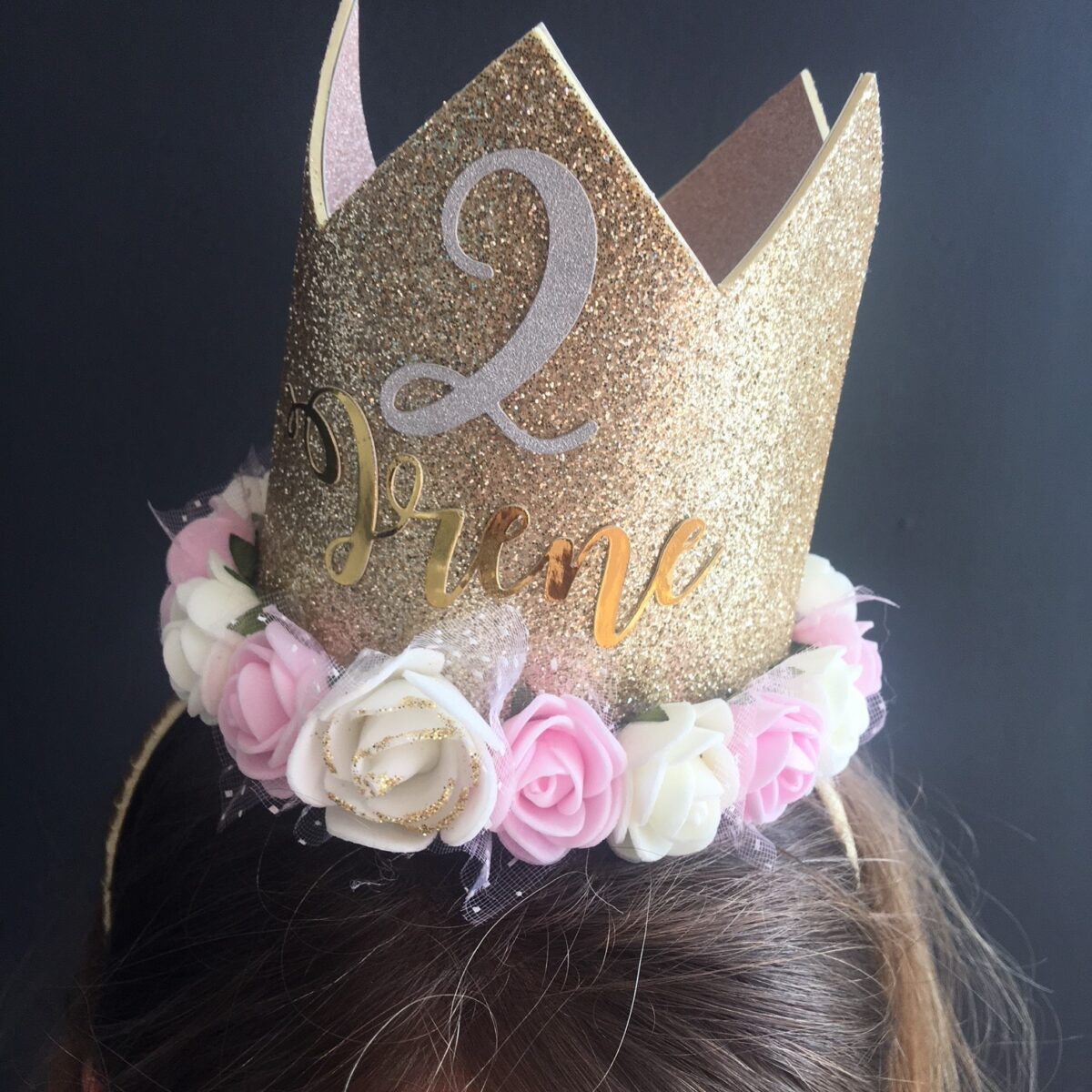 coronas cumpleaños, coronas artesanales, coronas personalizadas ...