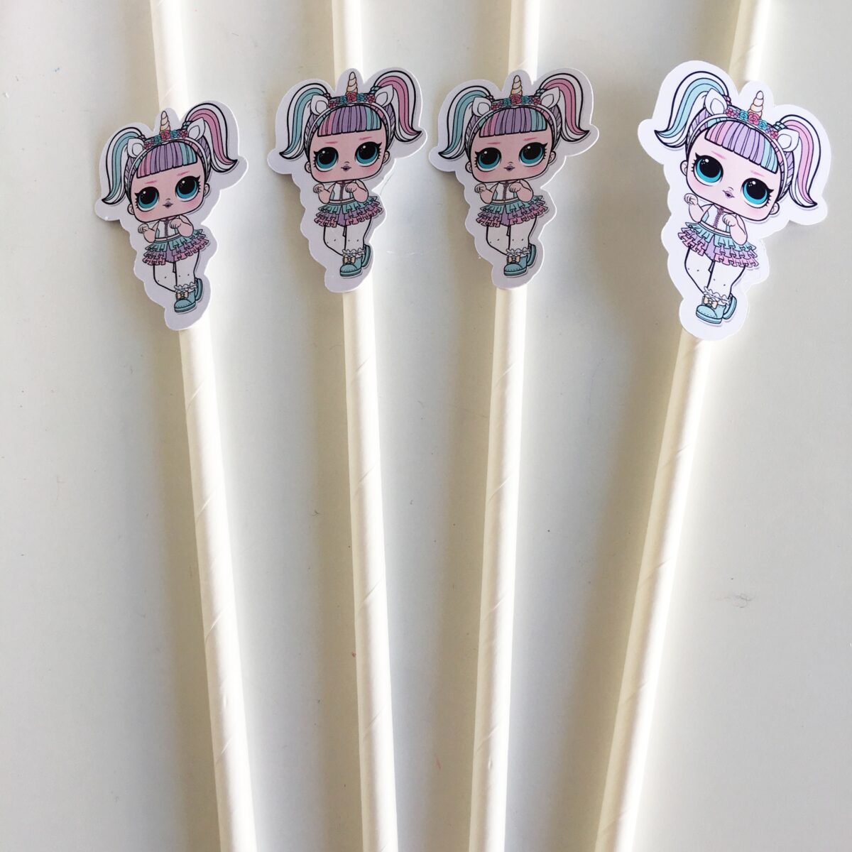 pajitas de papel LOL, lol surprise, muñecas LOl, LOL, topper muñecas LOL,