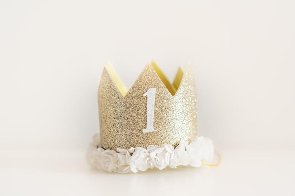 coronas cumpleaños, coronas artesanales, coronas personalizadas, 33 ...