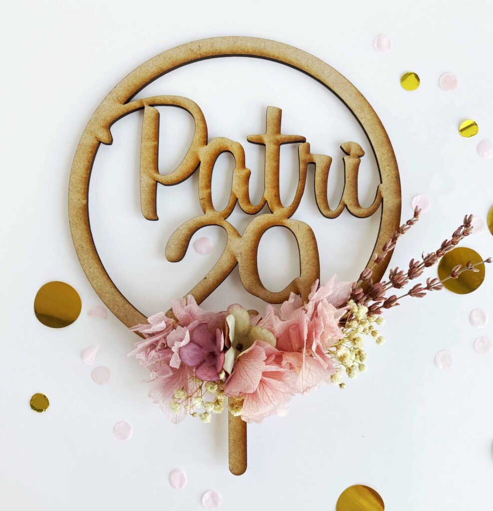 Topper para tarta personalizado madera y flores